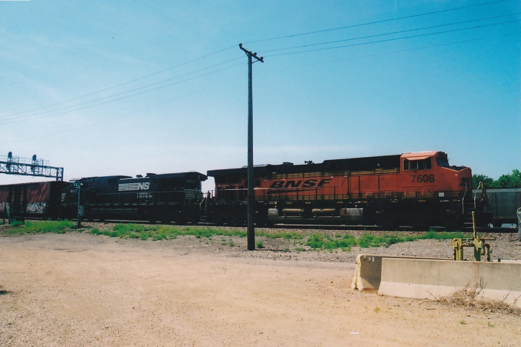 BNSF 7608 West